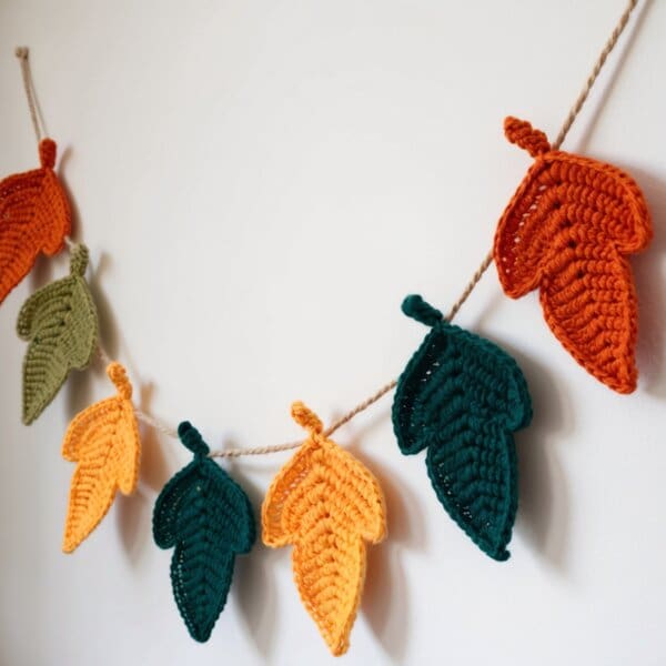 Create A Crochet Leaf Garland In 6 Beautiful Steps